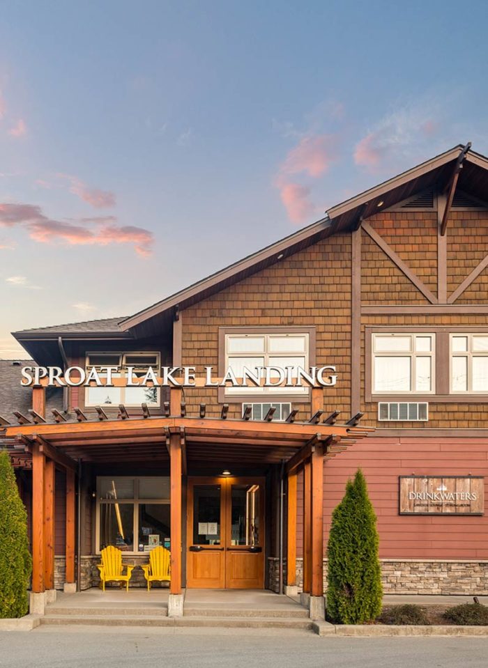 Sproat Lake Landing - Resort Hotel & Lodge